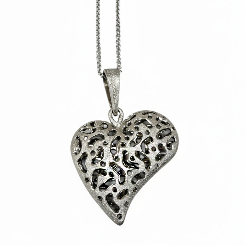 Gold Heart Pendant – Alex Soldier